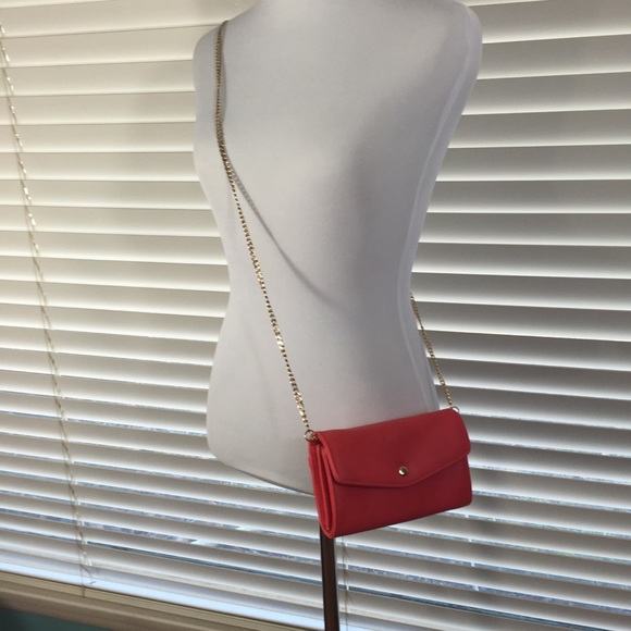 jcpenney | Bags | Coral Cross Body Small Purse With Gold Chain Strap ...